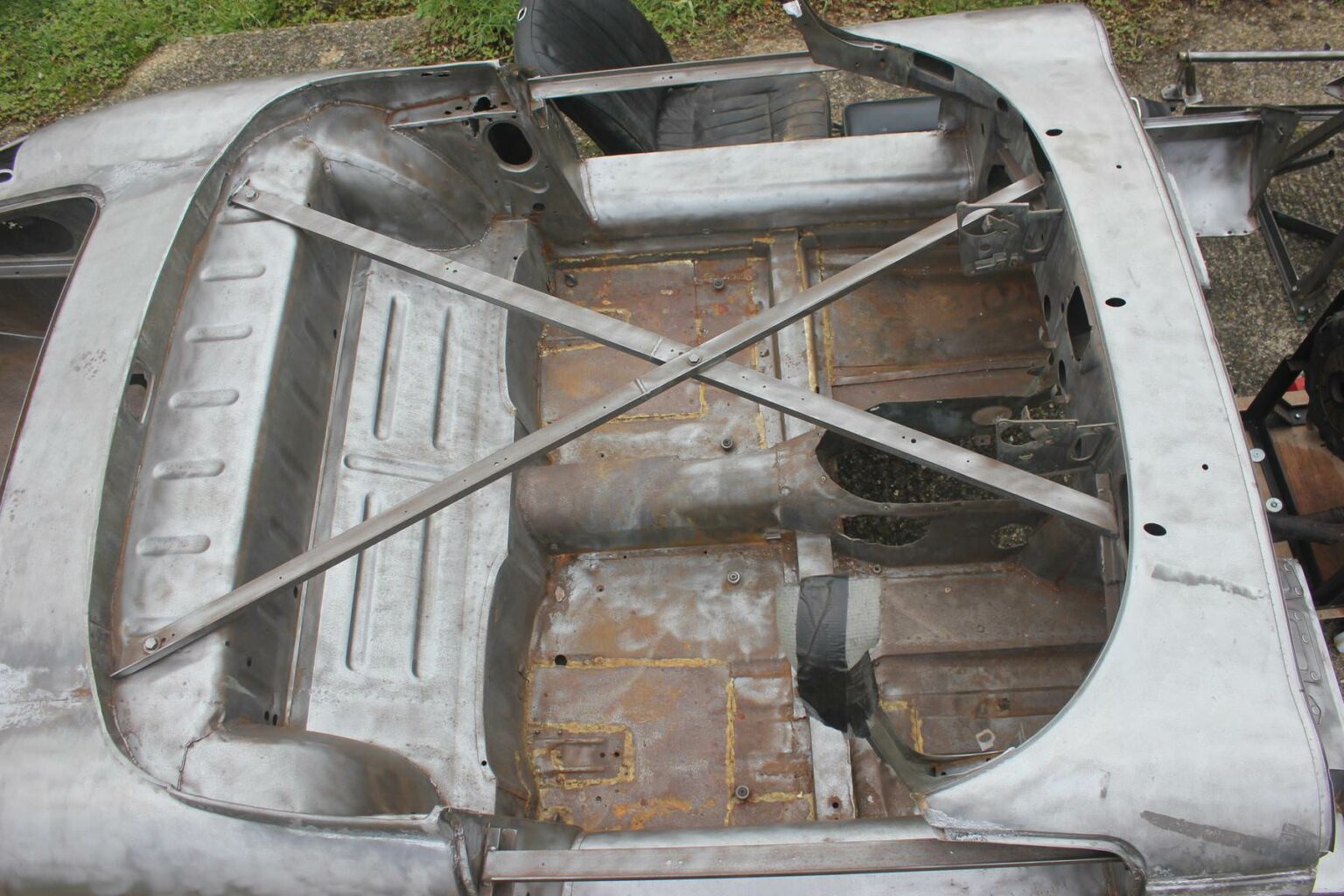 For Sale: A 1969 Jaguar E-Type 4.2 Project Car