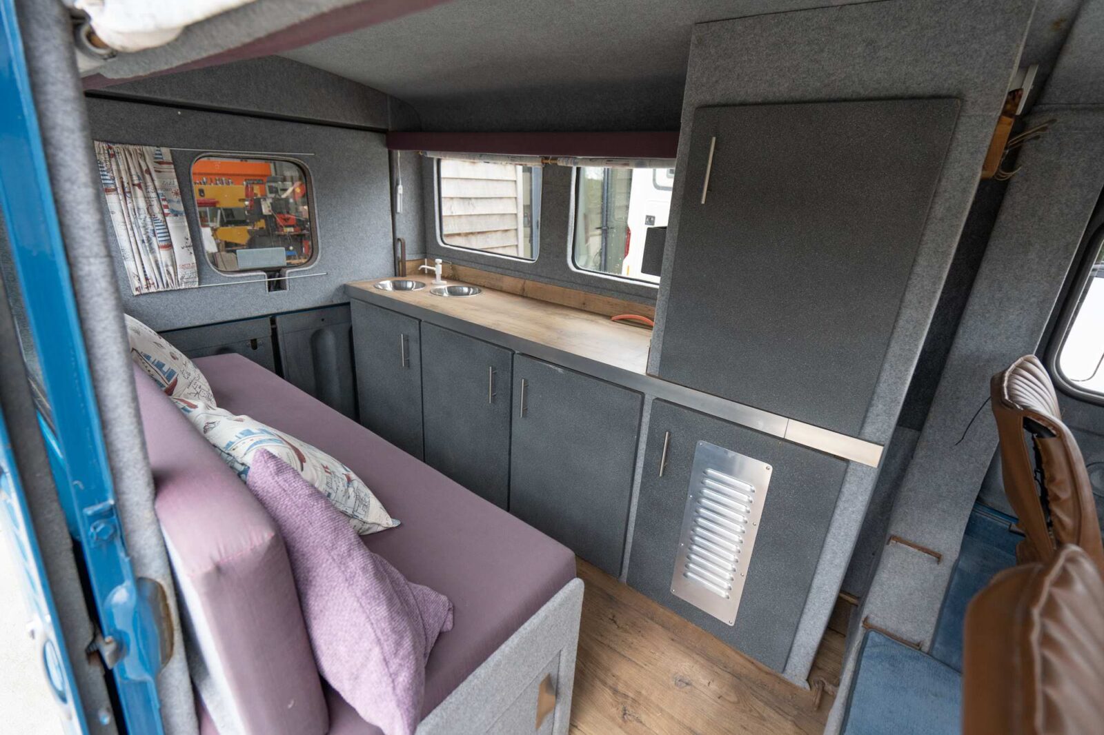 French Campervan Perfection: A 1969 Citroën HY Home-On-Wheels