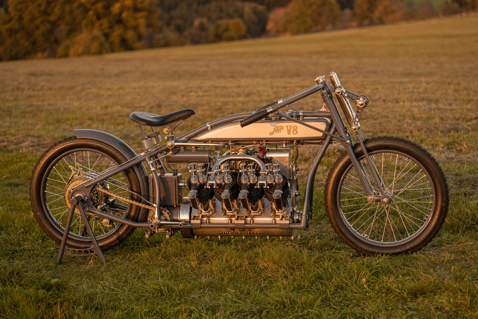 Pavel Malanik's Home-Built 4.4 Liter V8 Motorcycle