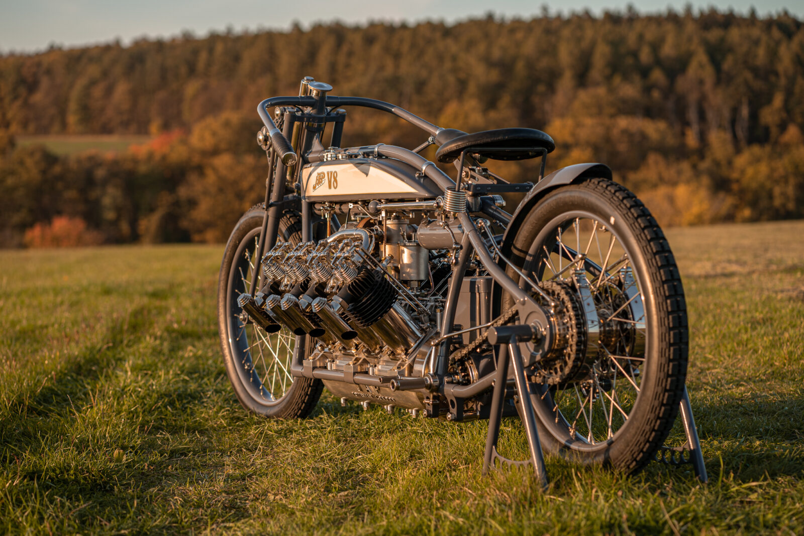 Pavel Malanik's Home-Built 4.4 Liter V8 Motorcycle