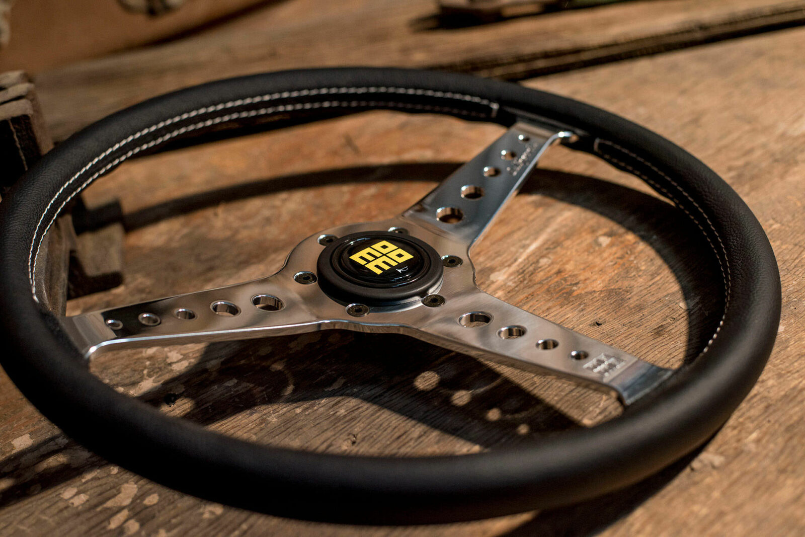 The MOMO California Steering Wheel
