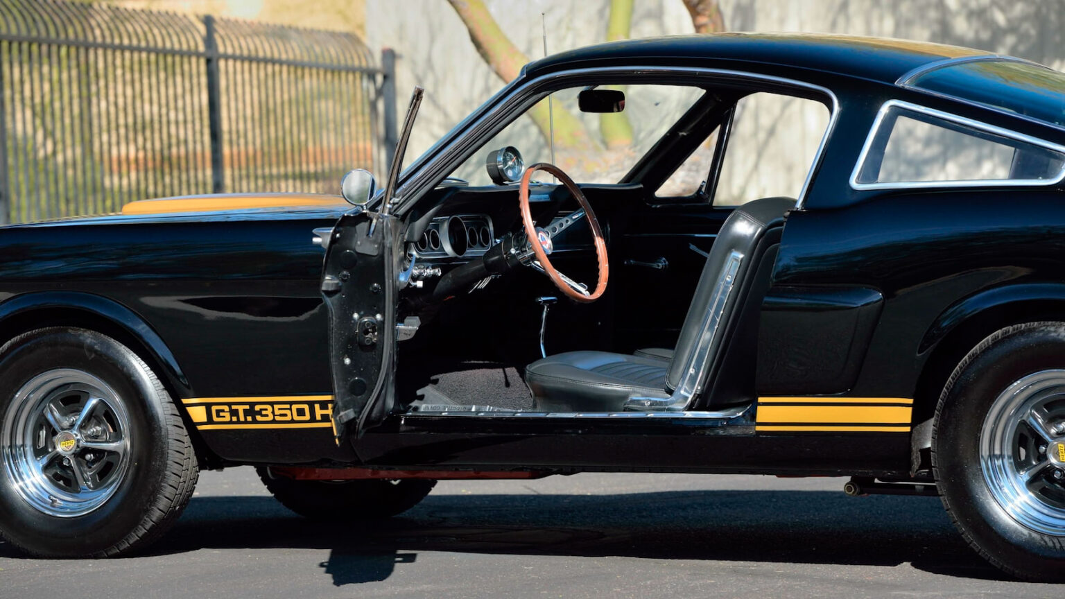 The Greatest Rental Car In History: The Shelby GT350H "Rent-A-Racer"
