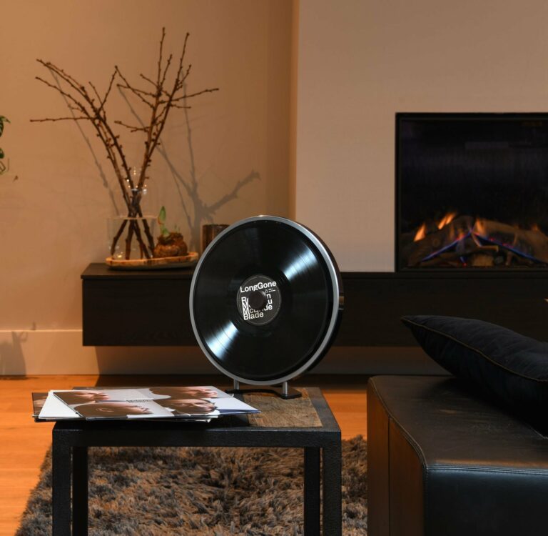 The Revolutionary Miniot Wheel 2 Record Player