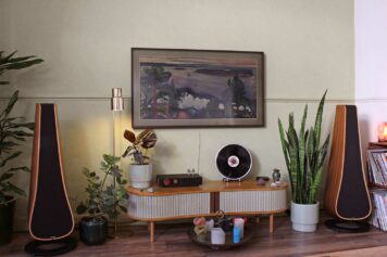 The Revolutionary Miniot Wheel 2 Record Player