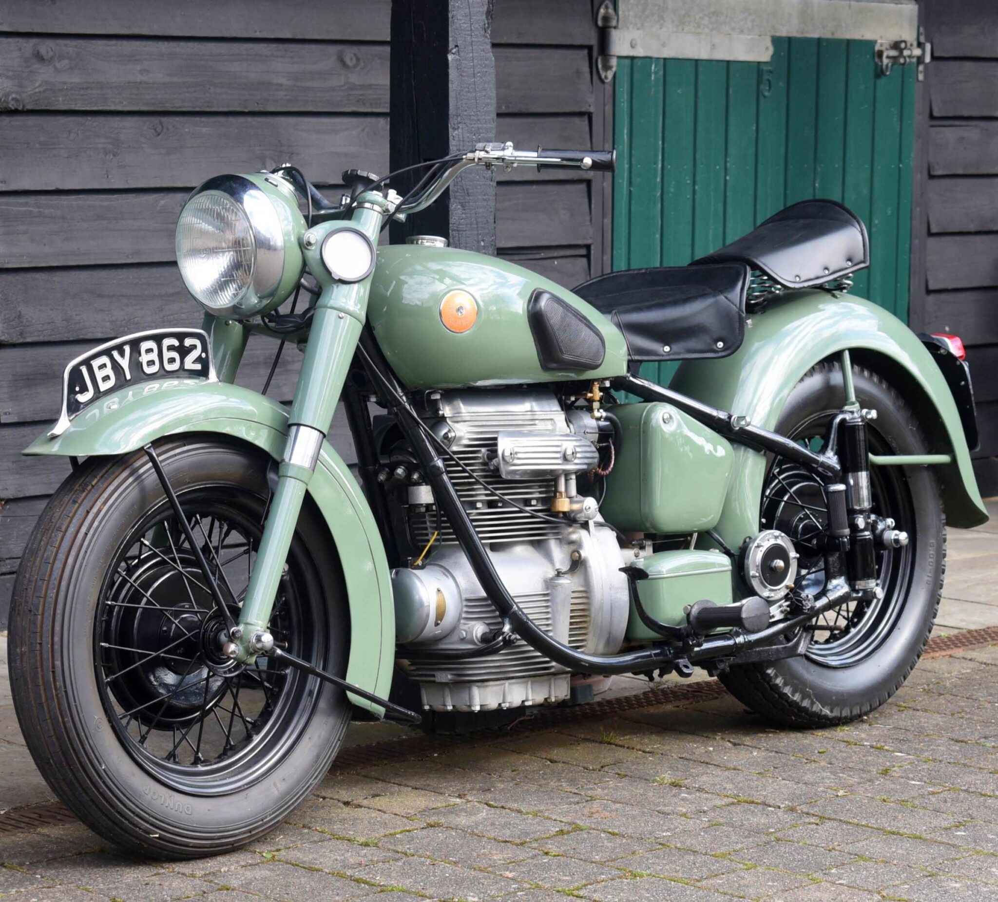 The "Gentleman's Motorcycle" – A Restored 1950 Sunbeam S7 Deluxe
