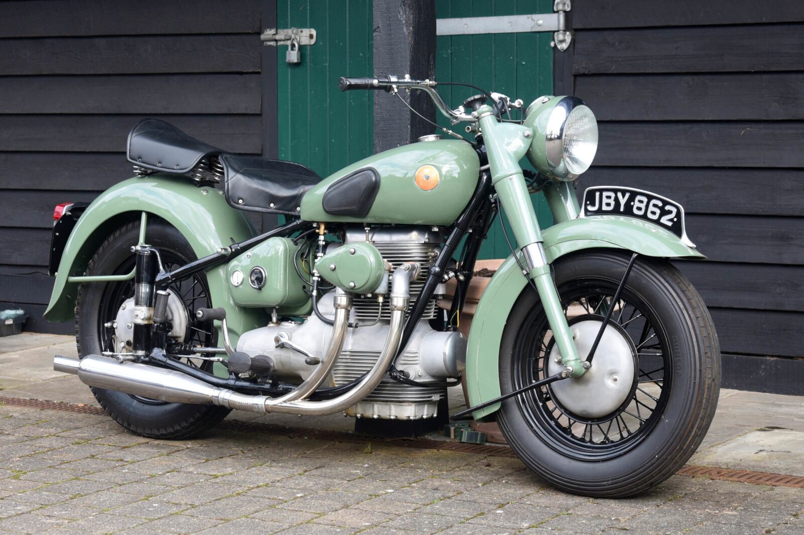 The "Gentleman's Motorcycle" – A Restored 1950 Sunbeam S7 Deluxe