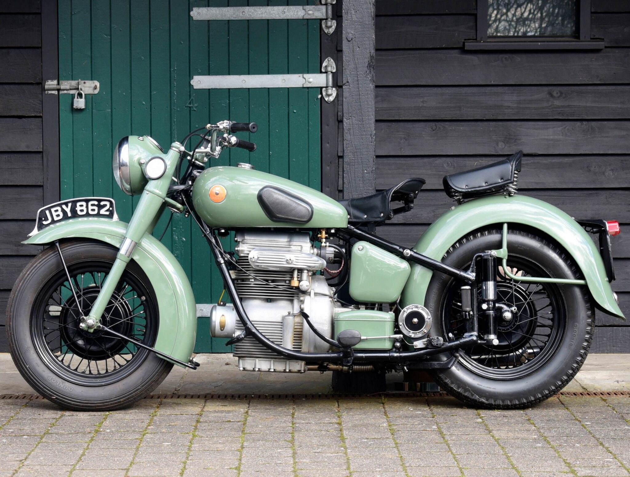 The "Gentleman's Motorcycle" – A Restored 1950 Sunbeam S7 Deluxe