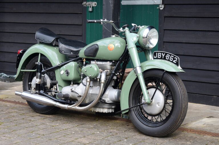 The "Gentleman's Motorcycle" – A Restored 1950 Sunbeam S7 Deluxe