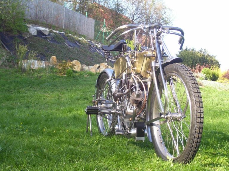 Rebuilding The Incredible 1909 Trojan & Nagl Torpedo W4 From Scratch