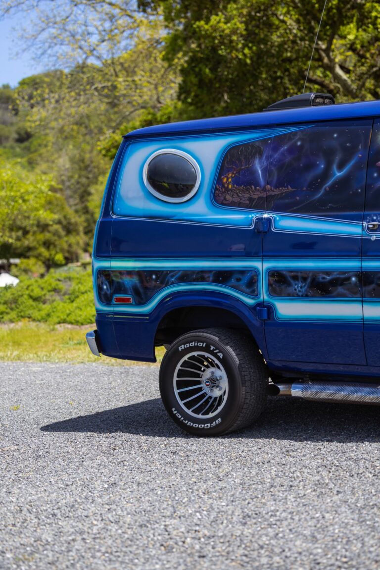 "Vandalf" Is For Sale – A 1970s Dodge Tradesman Custom V8 Van