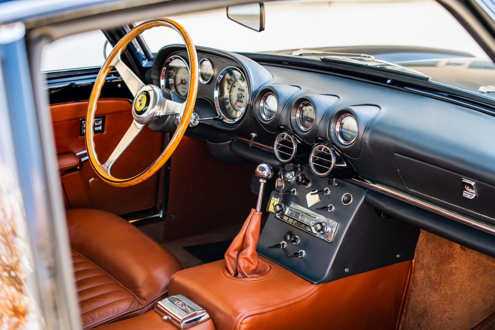 The Impossibly Beautiful 1961 Ferrari 400 Superamerica Aerodinamico