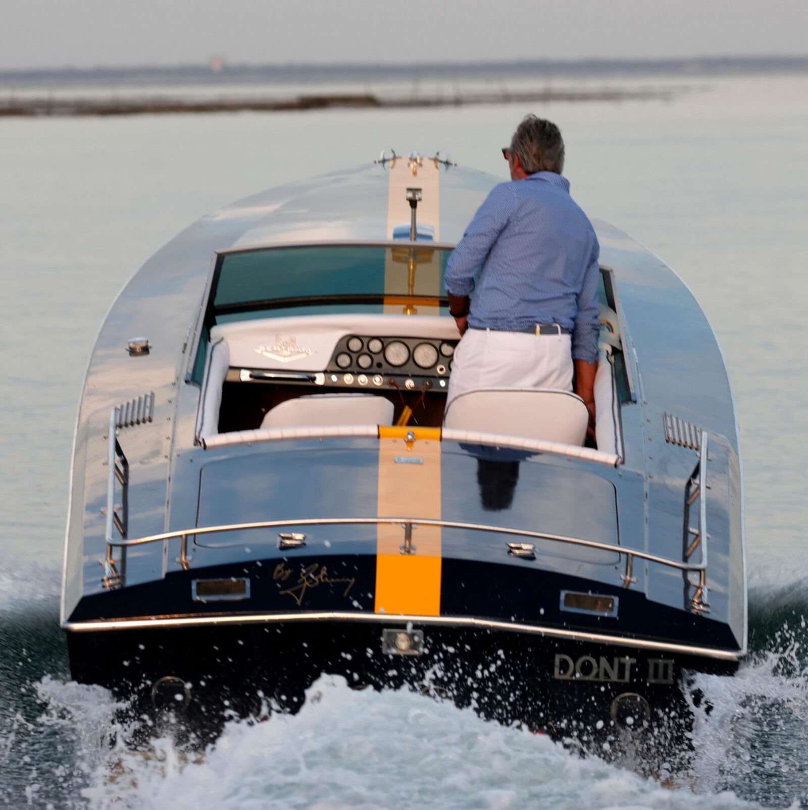 Johnny Hallyday's 1975 Bertram Baron 28 Twin-V8 Is For Sale