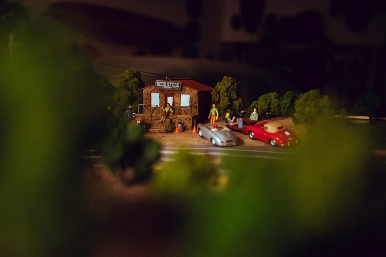 A Southern Californian Mountain Road Slot Car Raceway – In 1:32 Scale