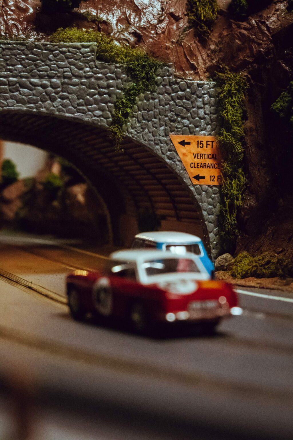 A Southern Californian Mountain Road Slot Car Raceway – In 1:32 Scale