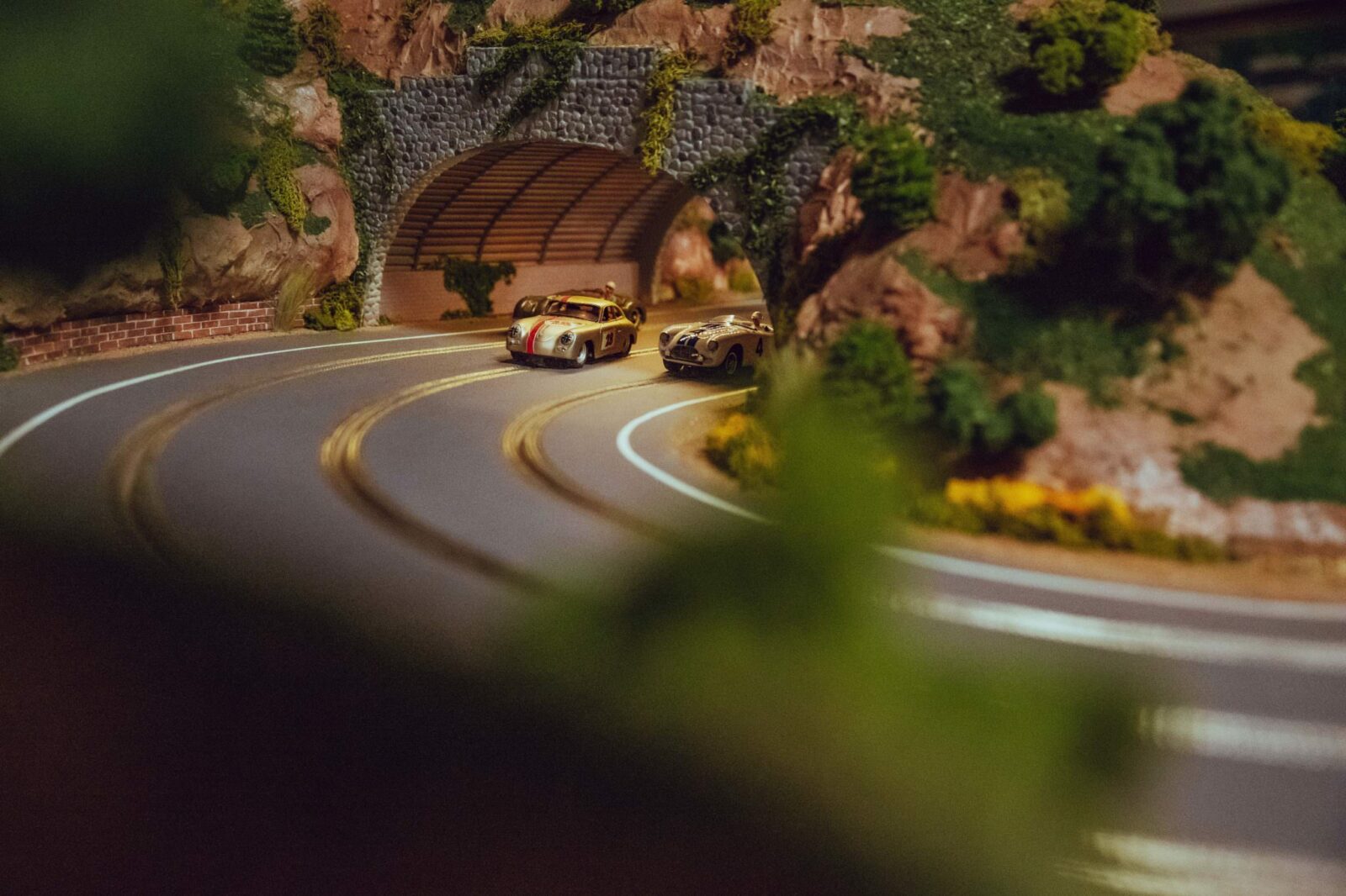 A Southern Californian Mountain Road Slot Car Raceway – In 1:32 Scale