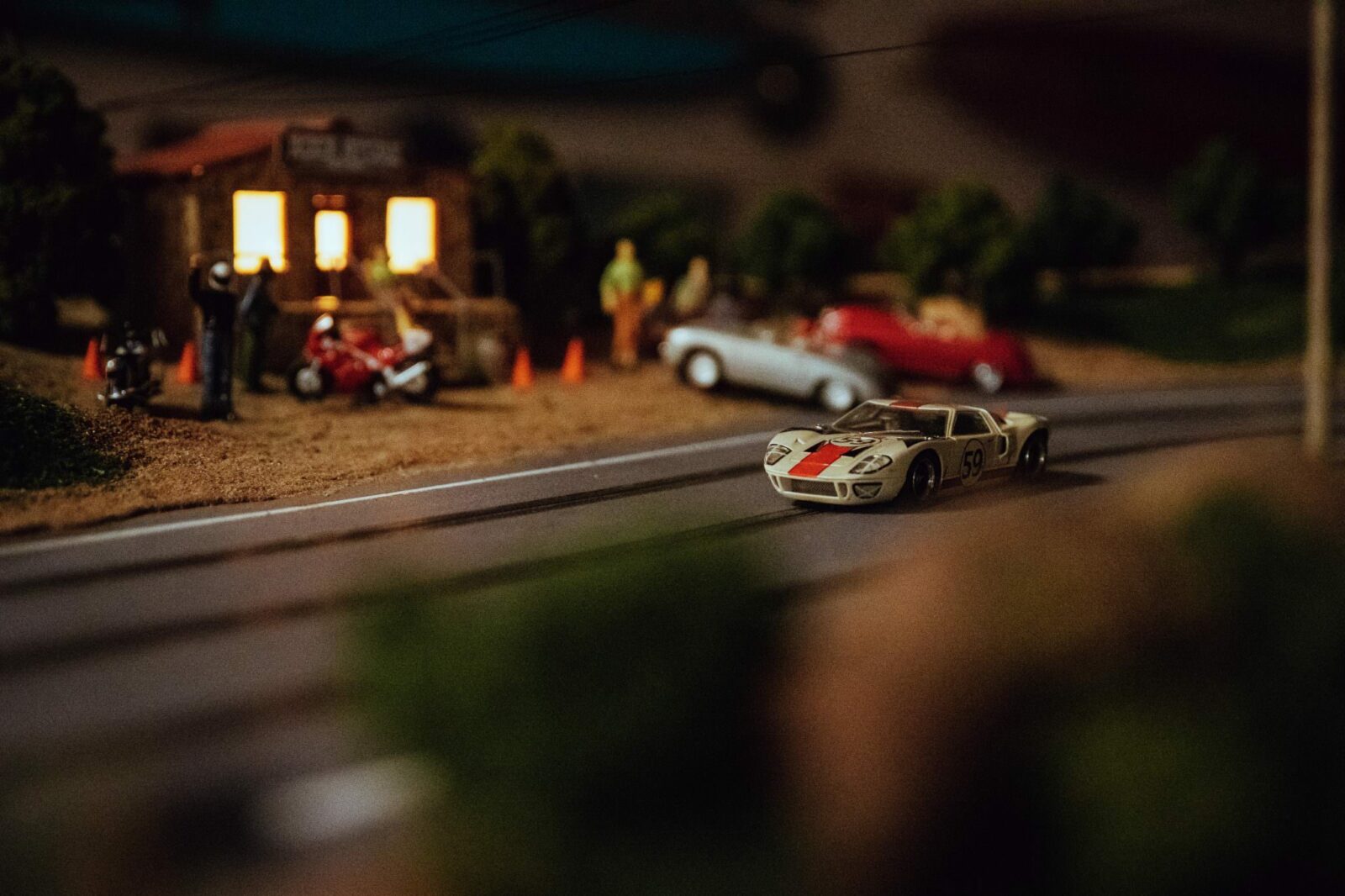 A Southern Californian Mountain Road Slot Car Raceway – In 1:32 Scale