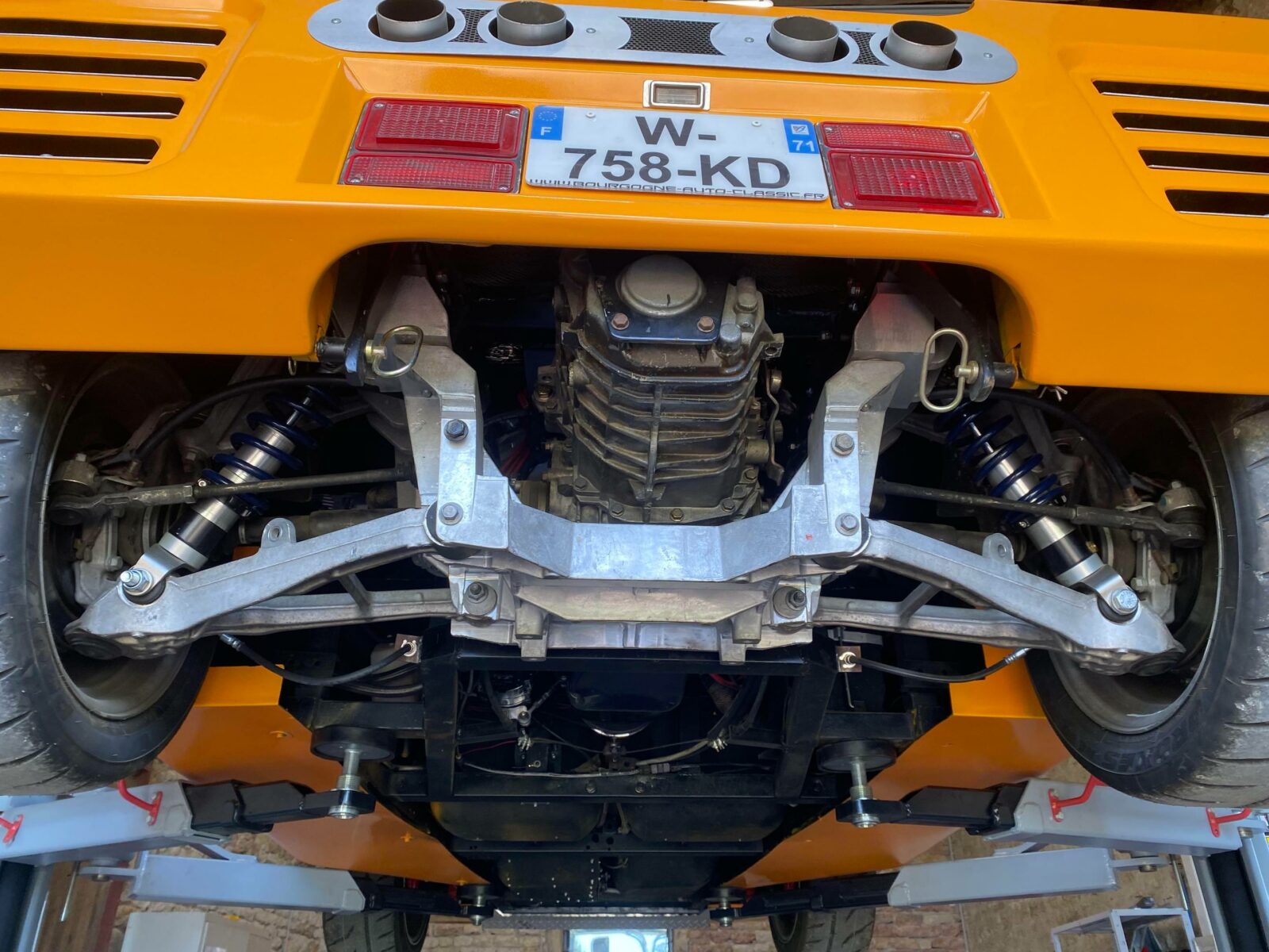 For Sale: A Rare 1970s Supercar – The Manta Mirage