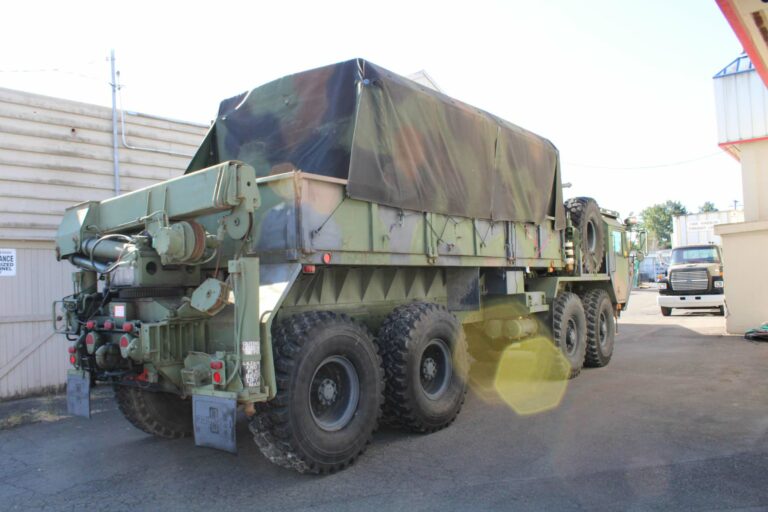 A Go Anywhere Overlander Platform: The Oshkosh M-985 HEMTT 8×8