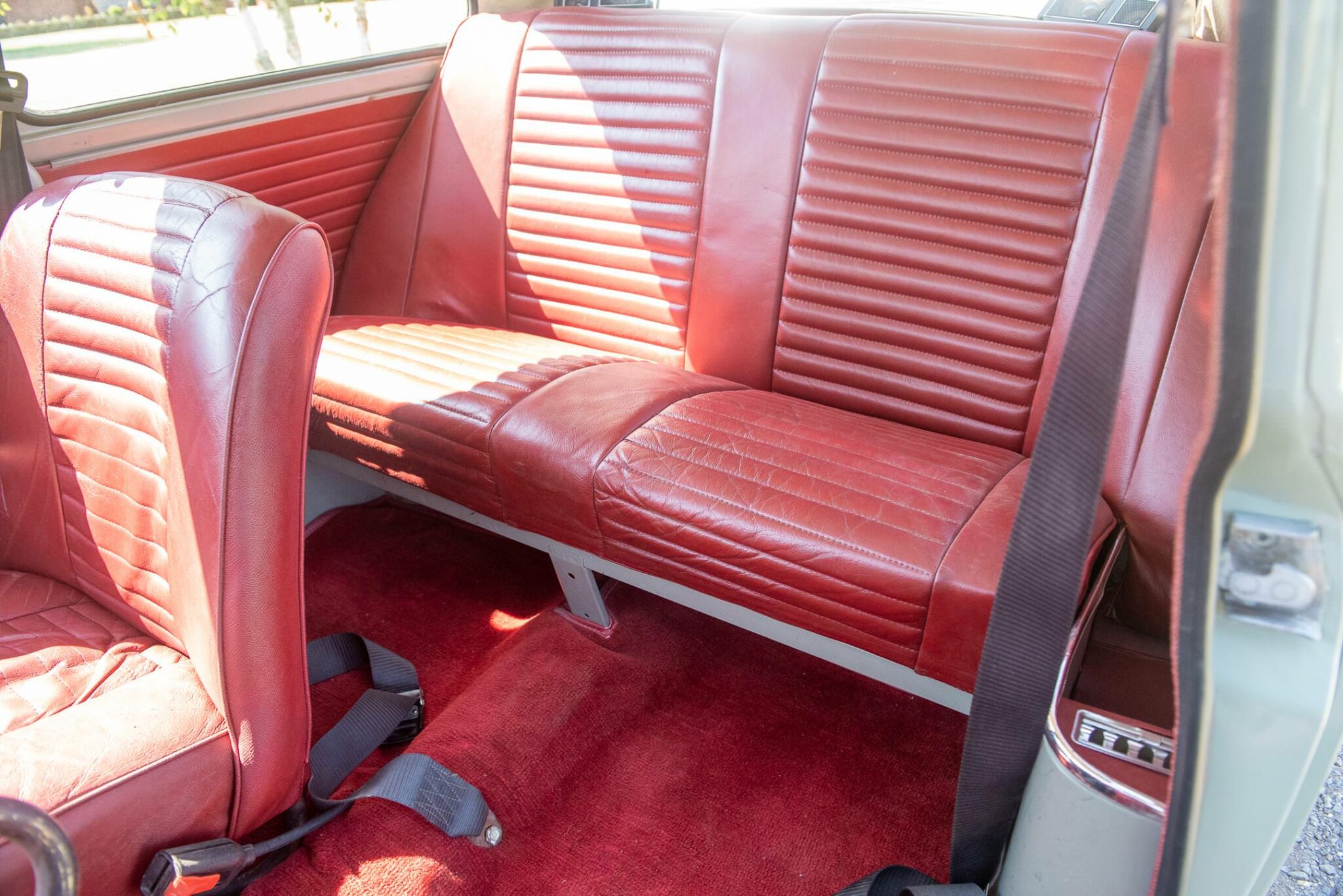 The Quirky Riley Elf – The "Other" Classic Mini