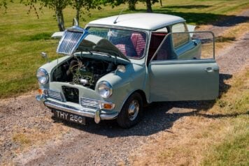The Quirky Riley Elf – The "Other" Classic Mini