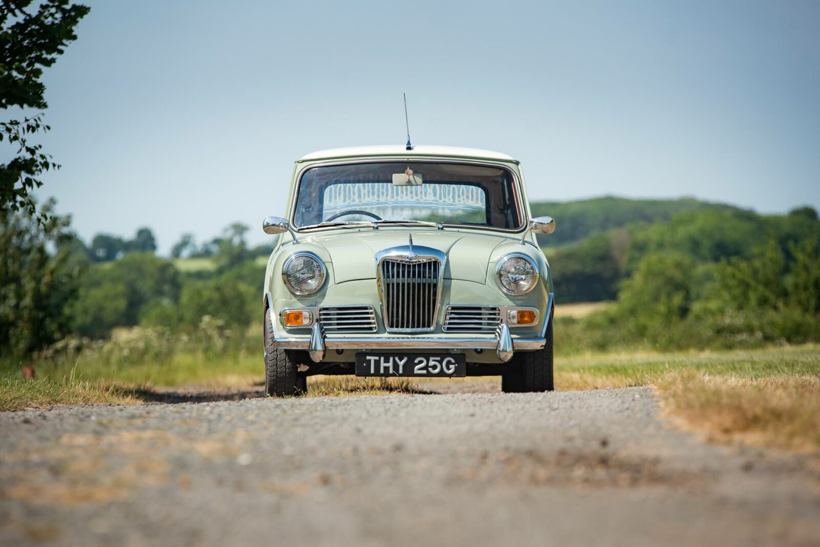 The Quirky Riley Elf – The "Other" Classic Mini
