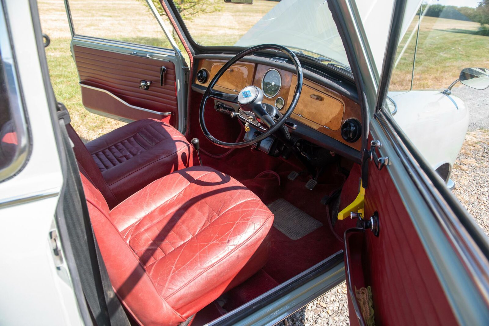 The Quirky Riley Elf – The "Other" Classic Mini