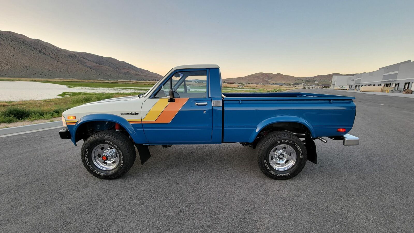 For Sale: A Beautifully Restored Vintage 1982 Toyota Pickup SR5 4×4