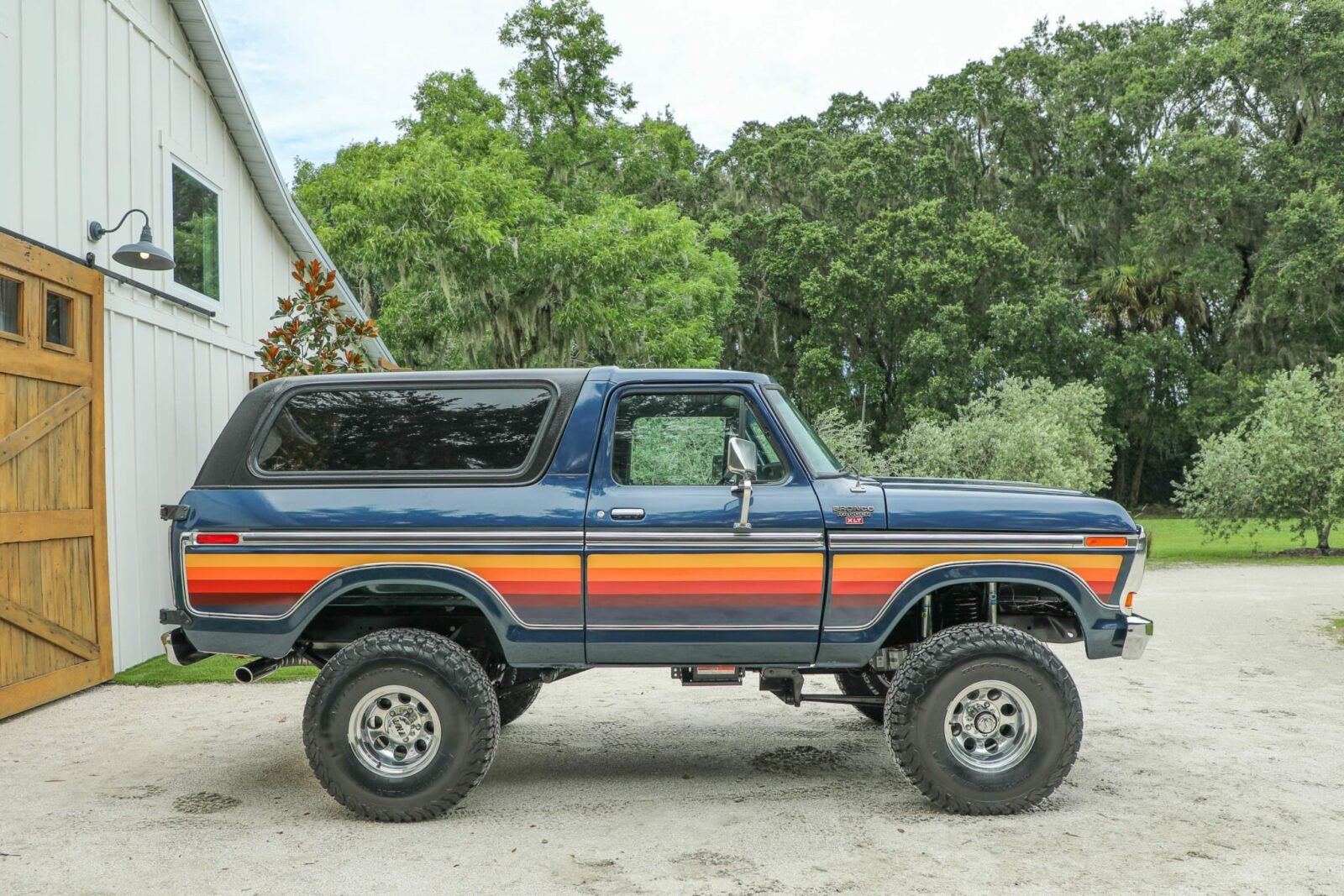 This Is A Godzilla-Powered Ford Bronco Ranger XLT With 430 BHP