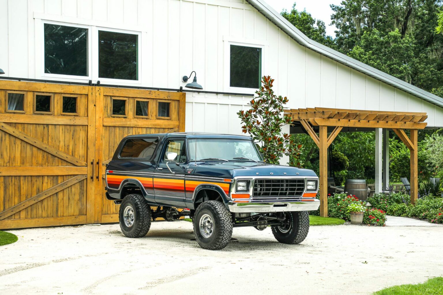 This Is A Godzilla-Powered Ford Bronco Ranger XLT With 430 BHP