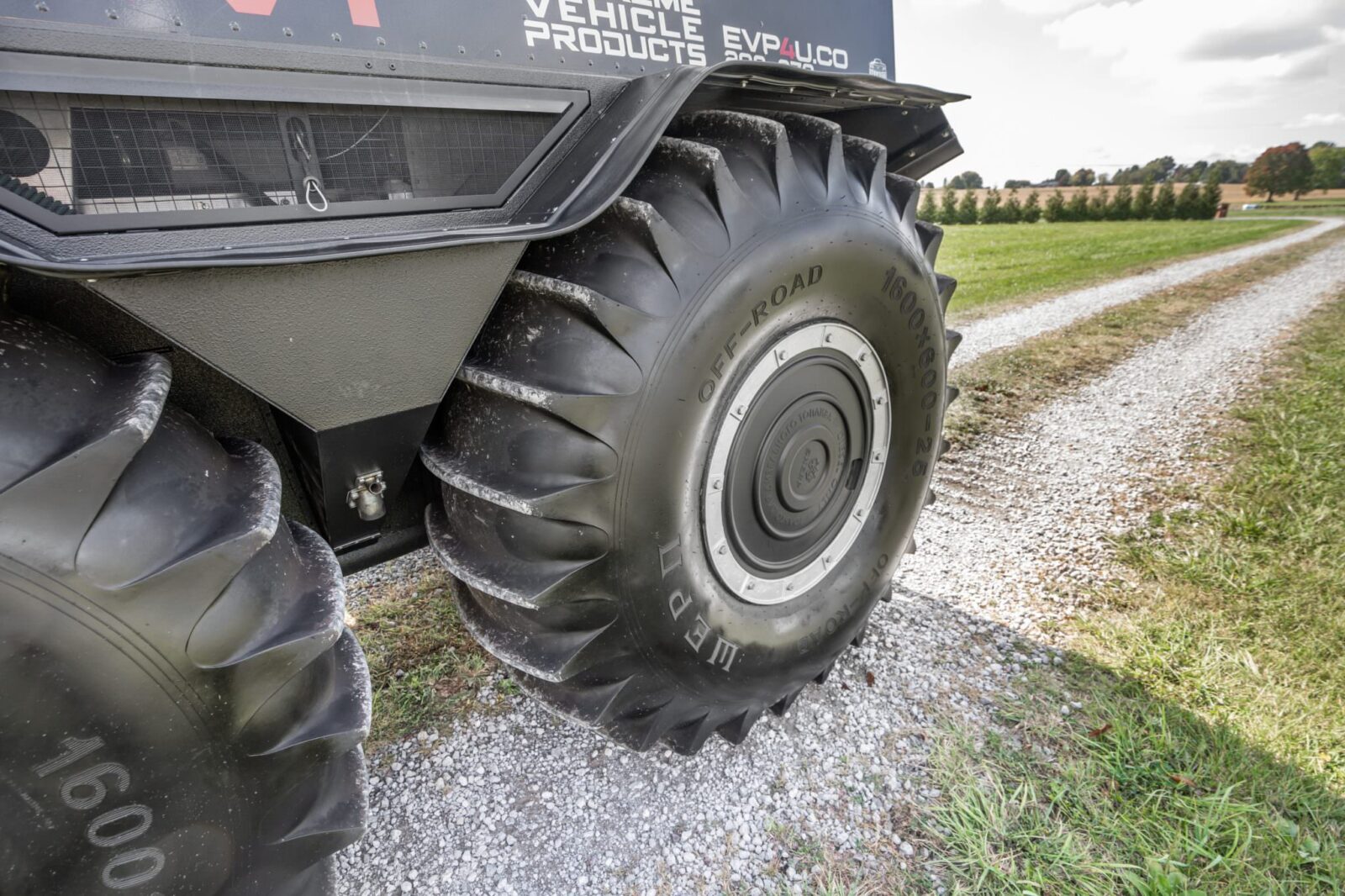 For Sale: A Quadro Sherp Pro – An Amphibious 4x4