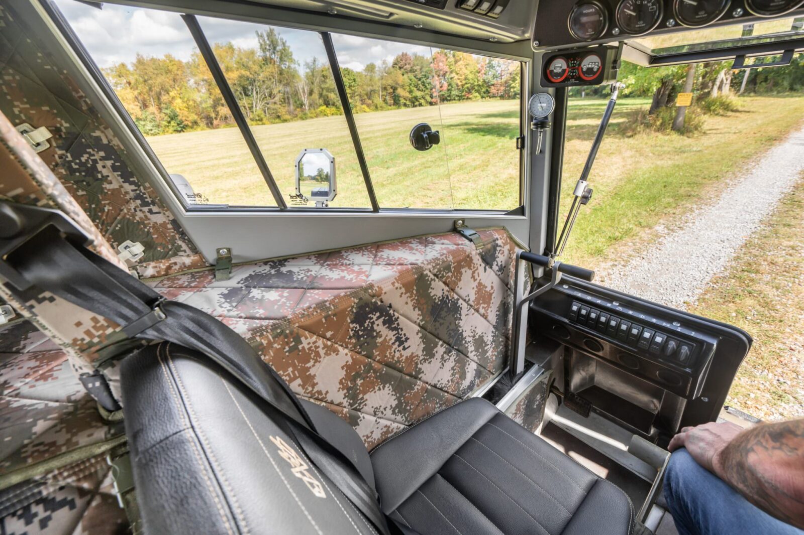 For Sale: A Quadro Sherp Pro – An Amphibious 4x4