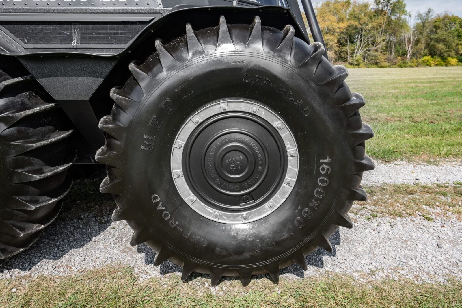 For Sale: A Quadro Sherp Pro – An Amphibious 4x4