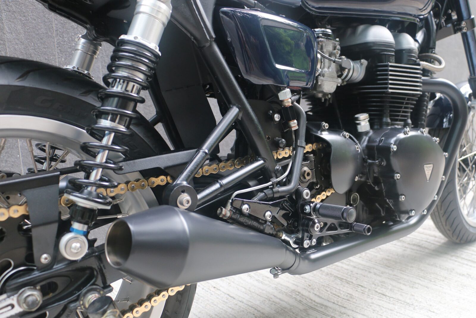 The Angry Lane Triumph Thruxton Custom Racer