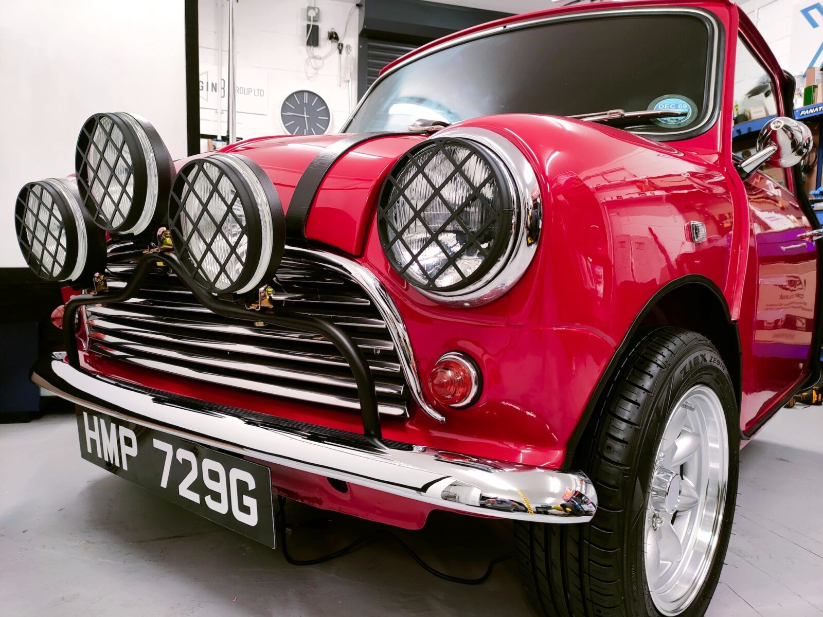 "The Italian Job" – A Mini Cooper Racing Simulator