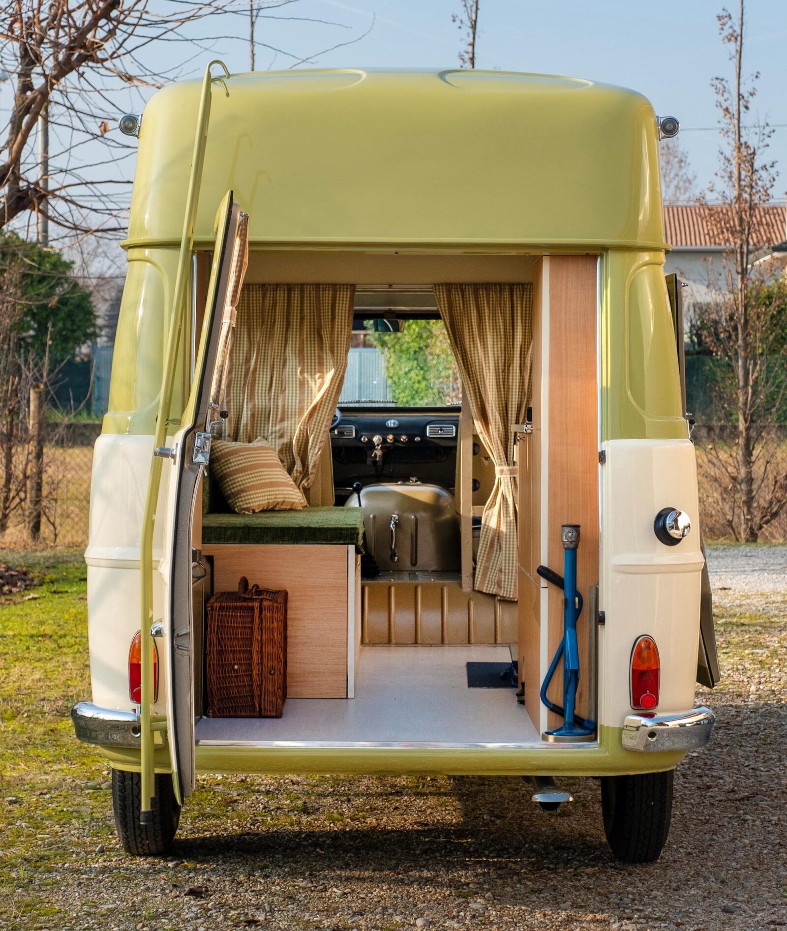 For Sale: A Beautiful 1955 Alfa Romeo T10 "Autotutto" Camper Van