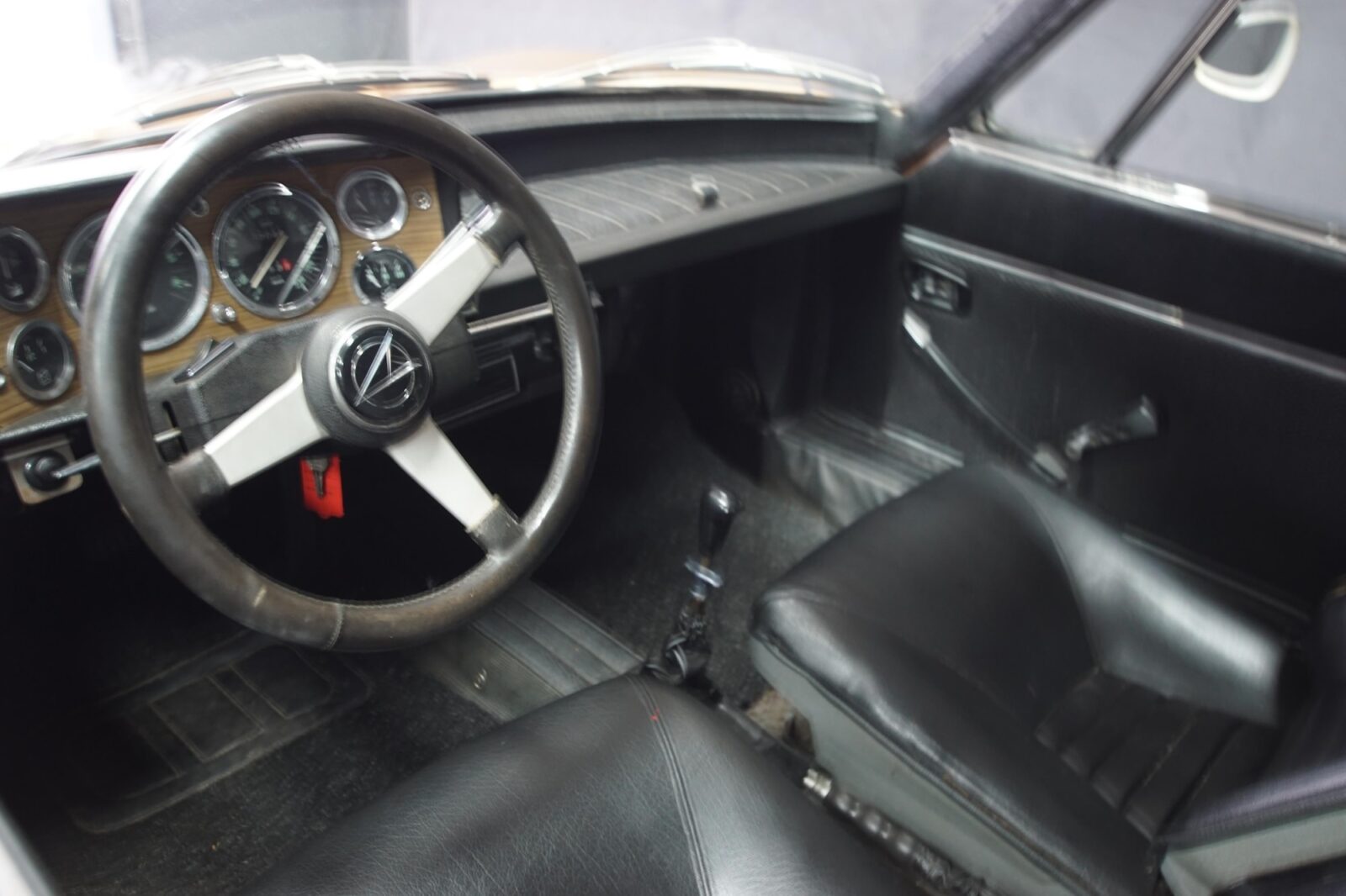 The Rare Mid-Engined Matra 530 LX