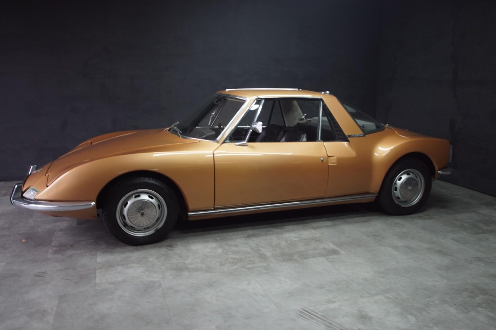 The Rare Mid-Engined Matra 530 LX