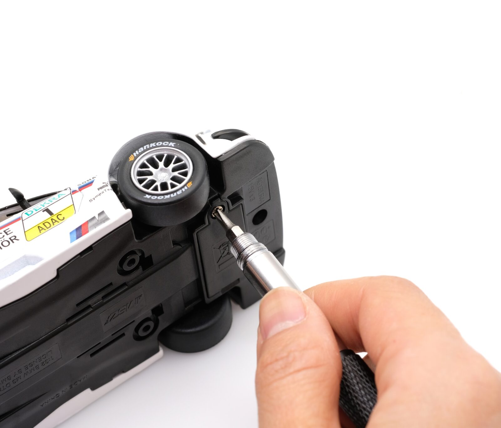 The Atech Innovation Multitool Pen: A 9-in-1 Box Cutter – $24 USD