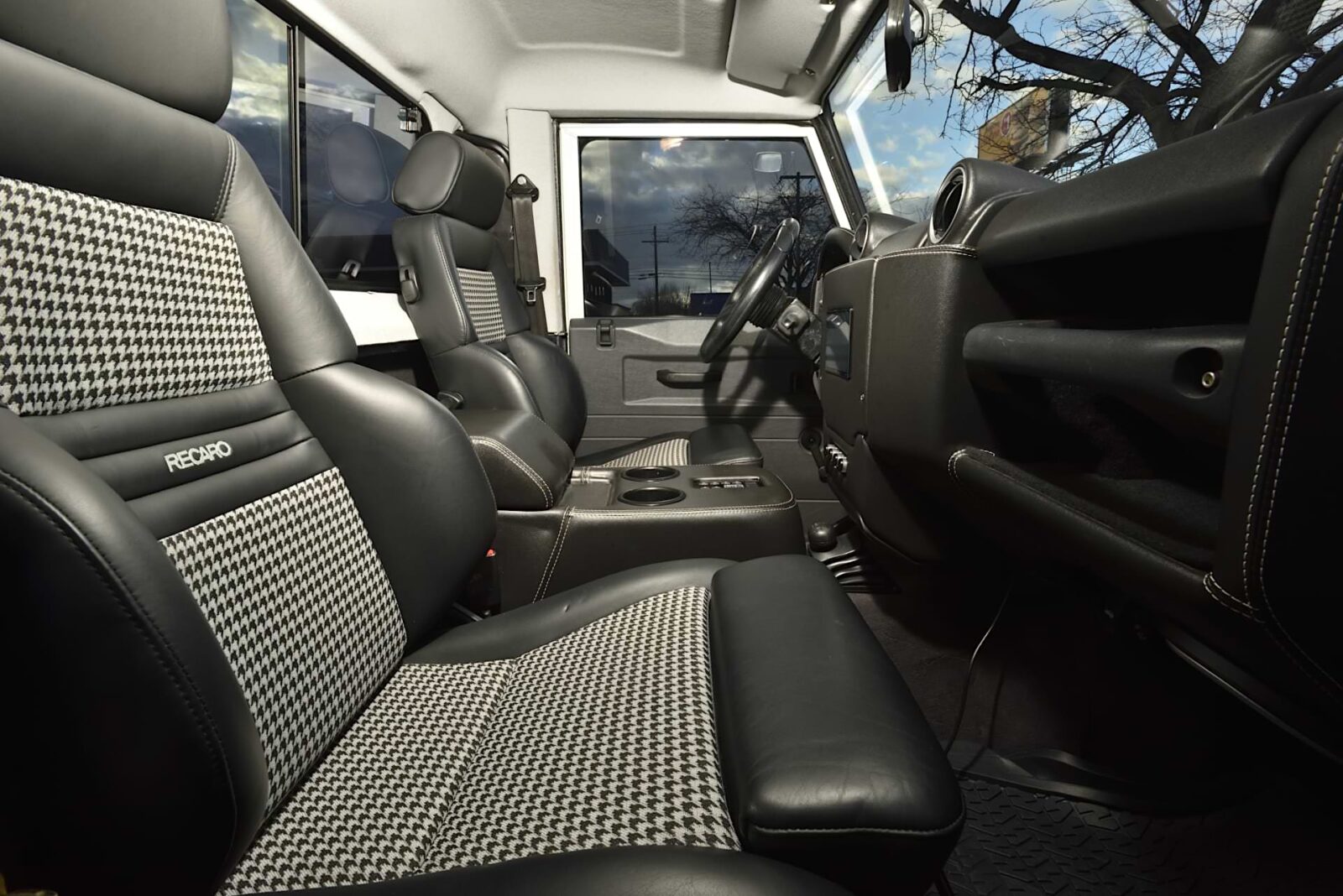 650 BHP Supercharged Land Rover Defender Pick Up Truck