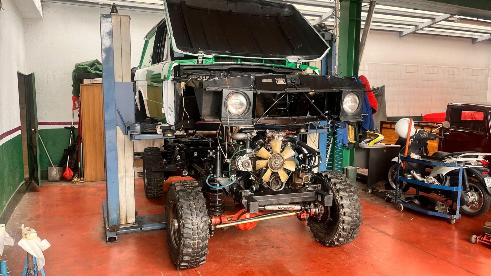 For Sale: A Recently Built Range Rover Dakar Rally Racer