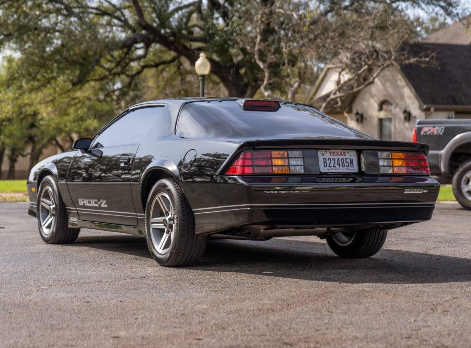 Rescued After 30 Years In Storage: A 1986 Chevrolet Camaro Z28 IROC-Z