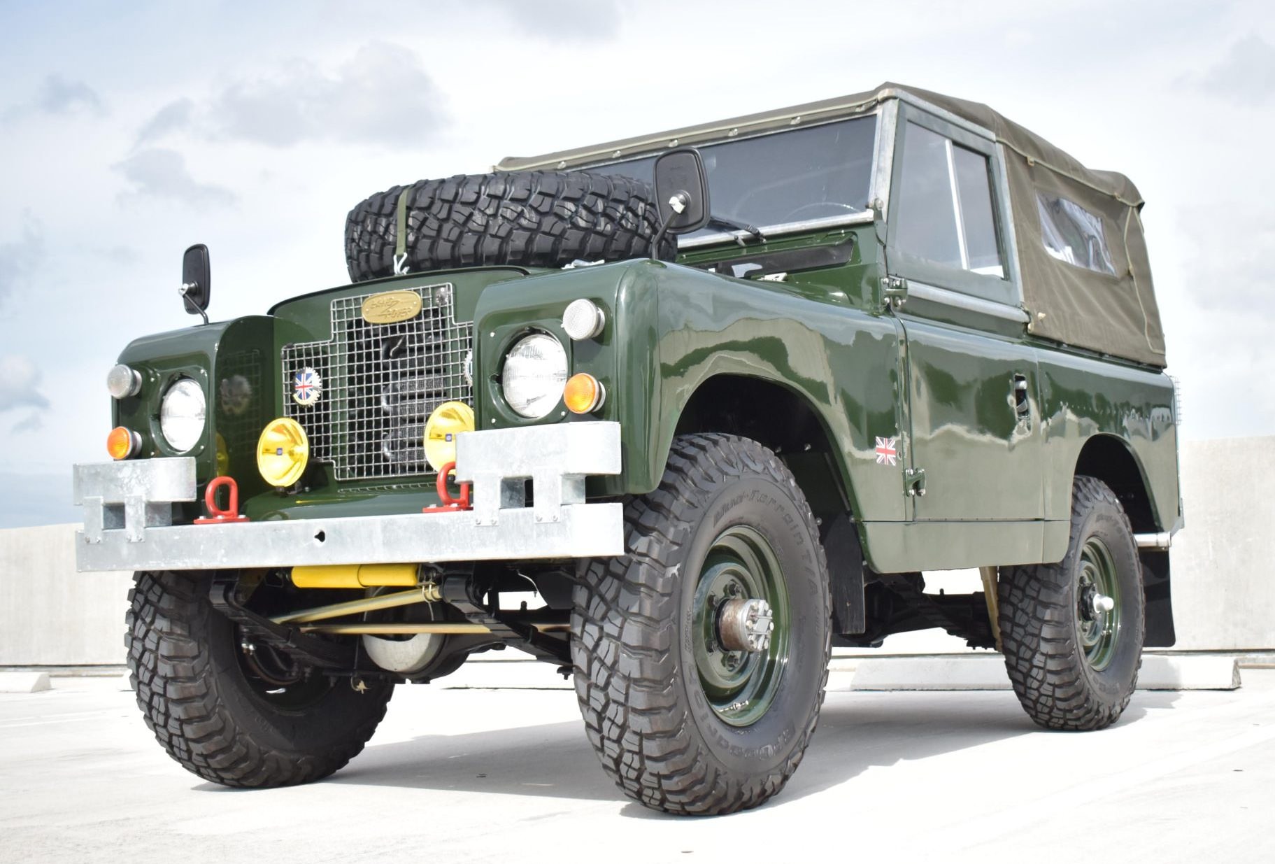 Built In Costa Rica: An Ensambladora Automotriz Land Rover Series 2A