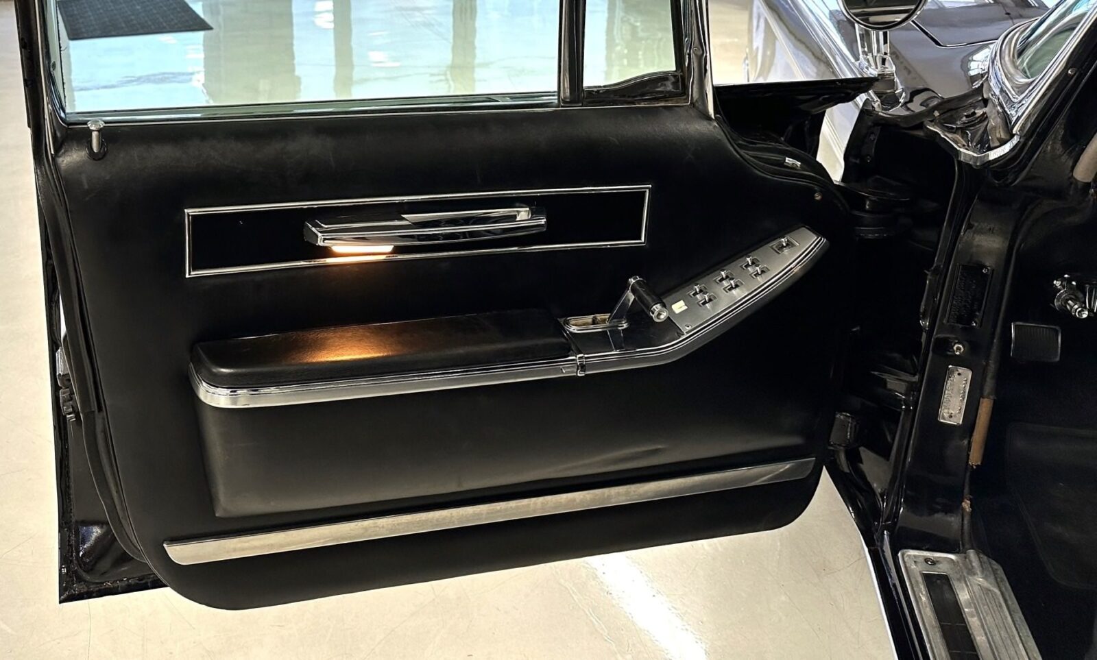 For Sale: President LBJ's Bulletproof 1964 Imperial Crown Ghia Limousine