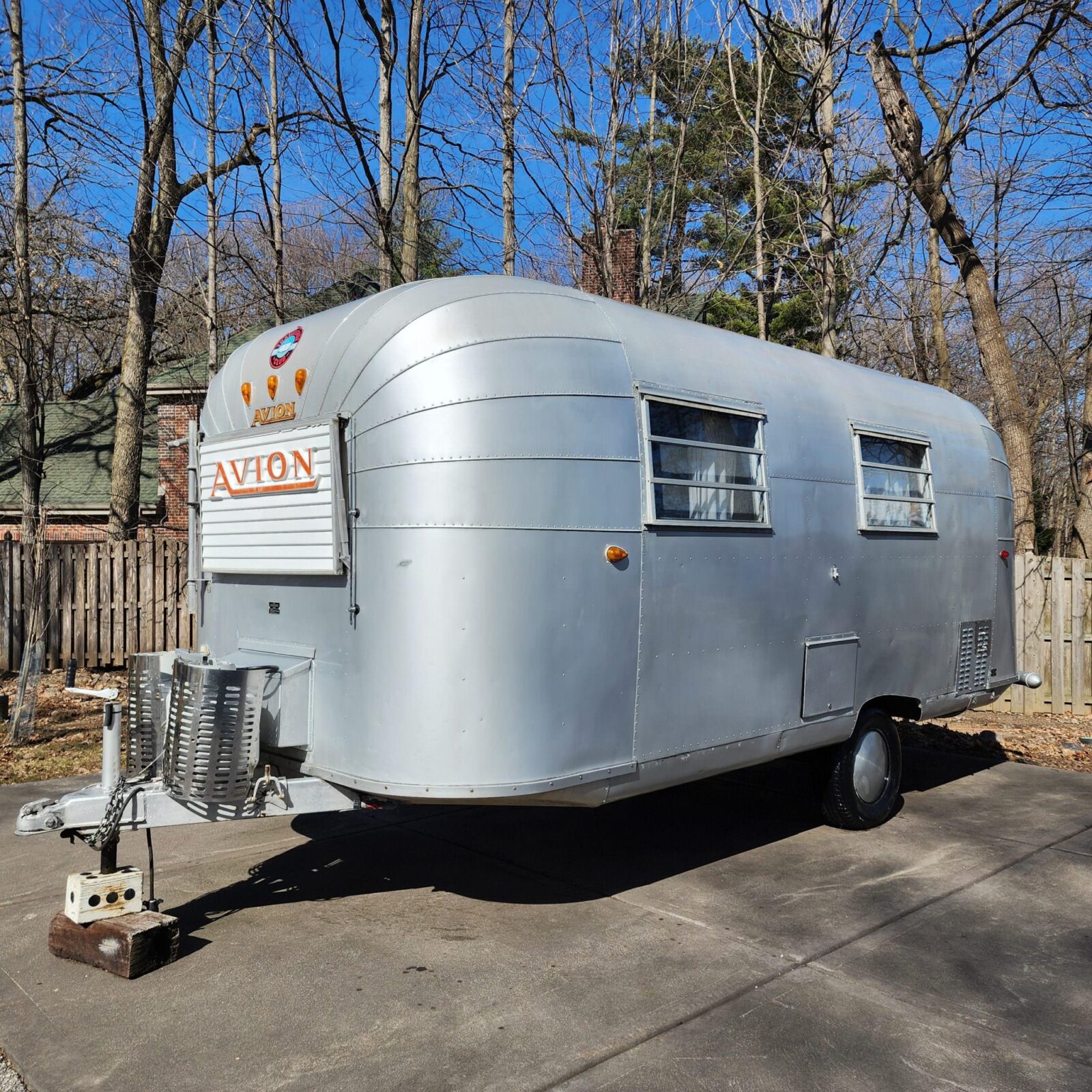 Retro-Home-On-Wheels: A 1966 Avion T-21 Travel Trailer