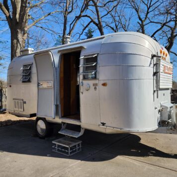Retro-Home-On-Wheels: A 1966 Avion T-21 Travel Trailer