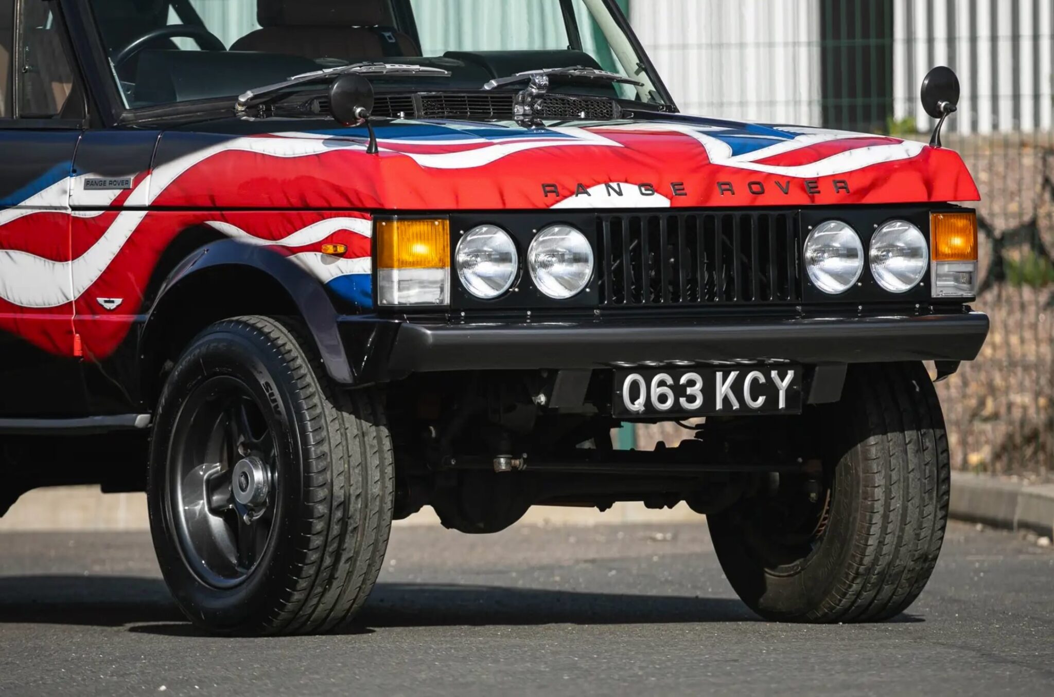 An Aston Martin DB7 V12-Powered Range Rover With 420 BHP