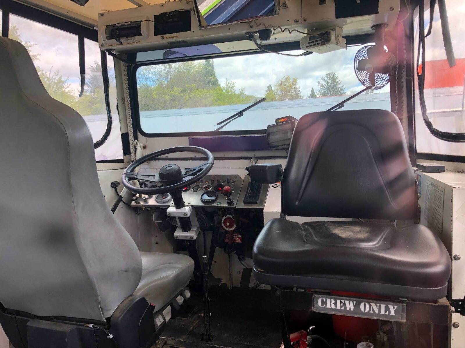 Amphibious Camper Project? A WW2-Era DUKW 6×6 Amphibian