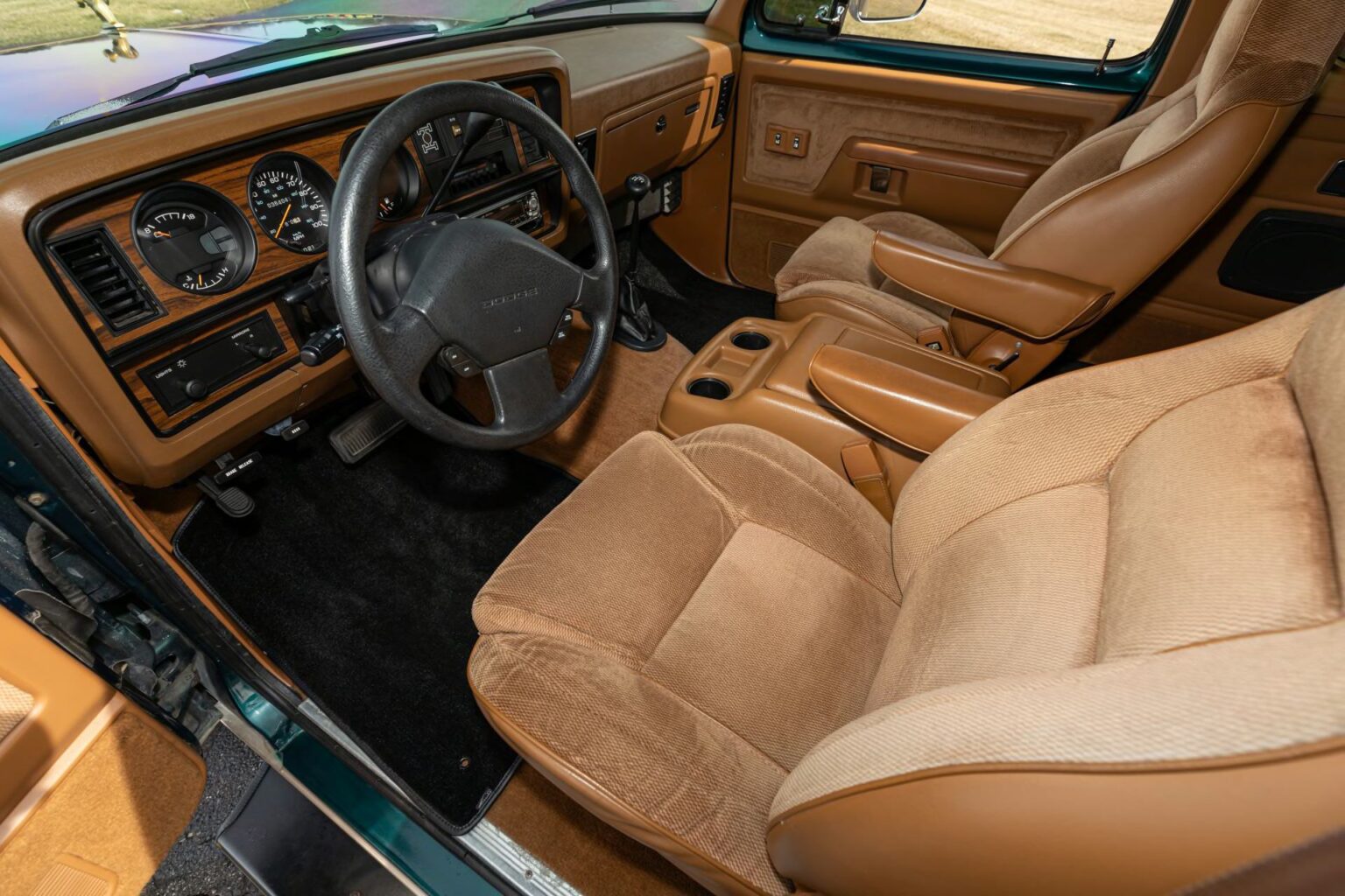Rare 90s Classic: A Dodge Ramcharger Canyon Sport