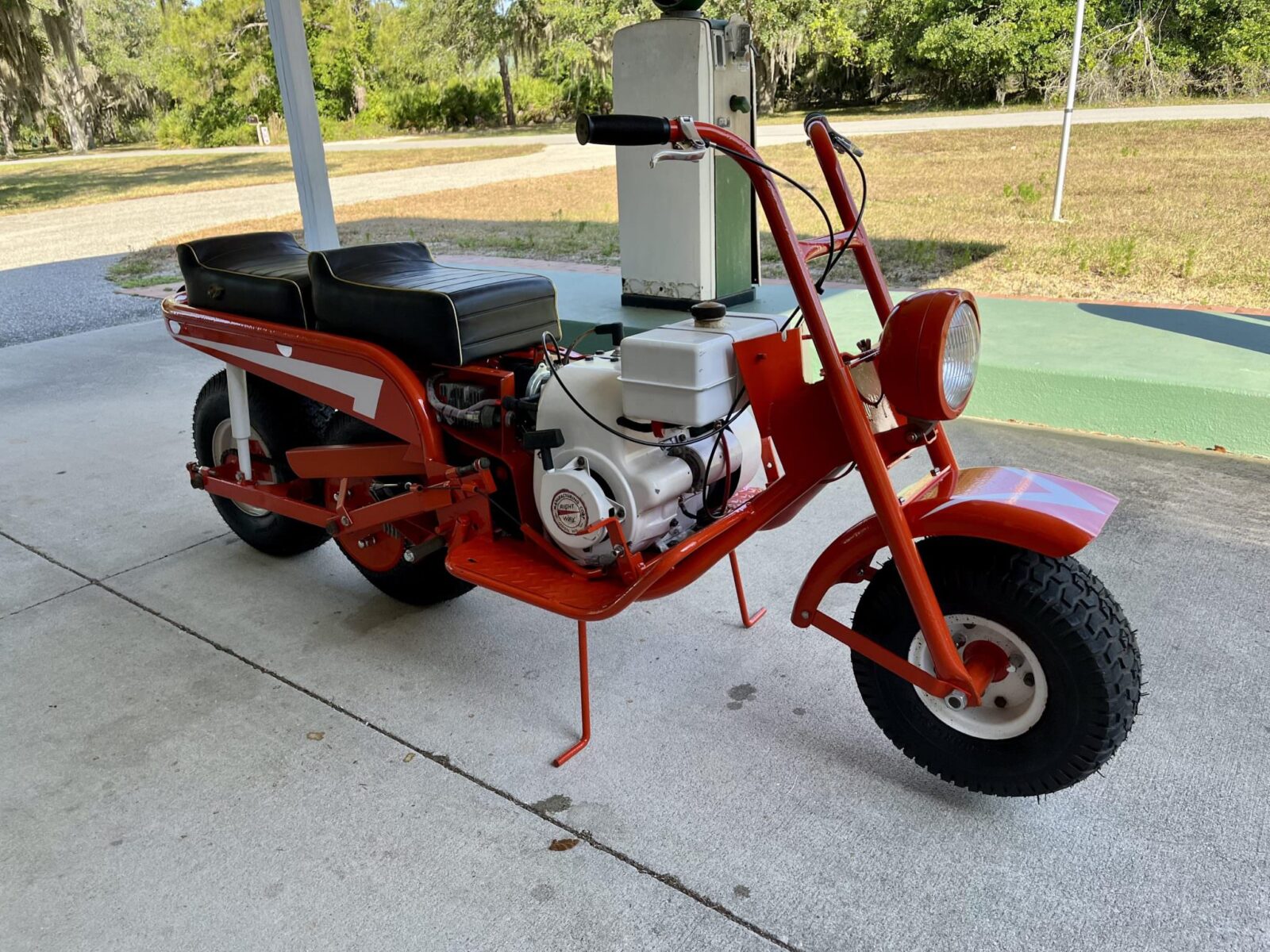 The Weird "Jak Pak 300" – A Rare American "Inline Trike" Motorcycle