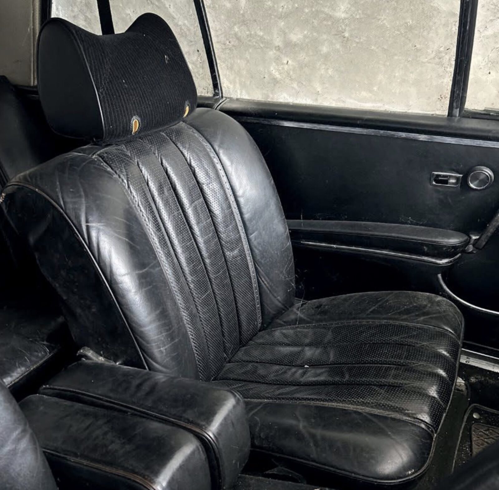 Unusual Barn Find: A Rare 1971 Mercedes-Benz 280SE 3.5